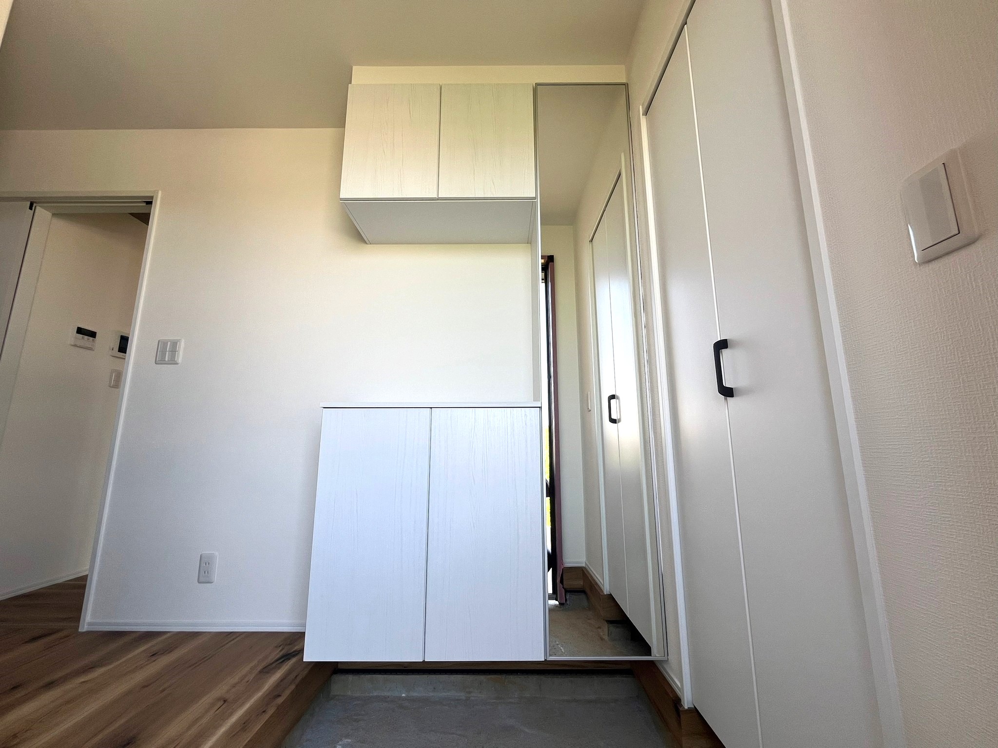 🌺沖縄市美里6丁目13棟現場 今回販売7～9号棟🌺2024年6月末完成予定🏠沖縄南ICまで車で約8分アクセス良好！ | AHC沖縄は戸建分譲住宅、リノベーション、ホテル開発などを手がける不動産 ...